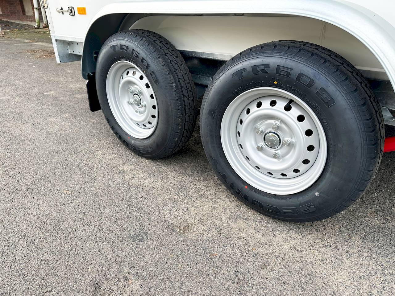 Hapert Kühlanhänger Sapphire L-2 Cool 300x154x180cm 2700kg | +2° C bis +10° C | Anhänger-Zentrum ...